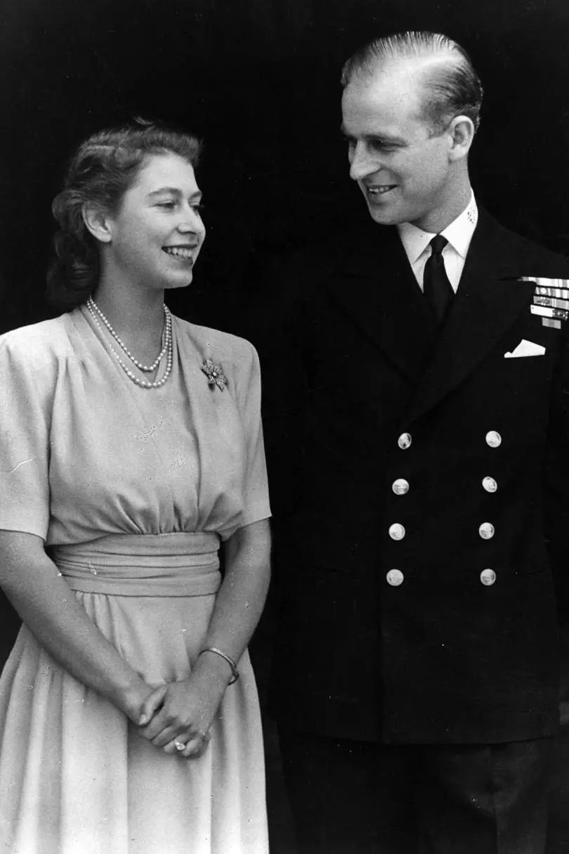 PUTERI ELIZABETH LAN PHILIP MOUNTBATTEN DUKE OF EDINBURGH ING WEDDING ING KARTON BUCKINGHAM IN...