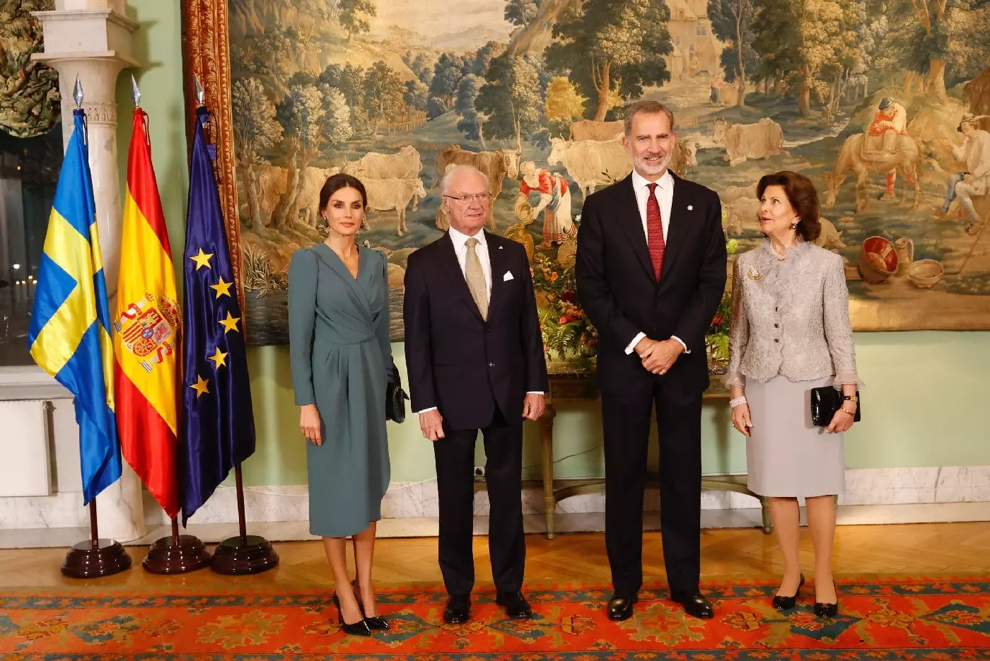 Don Felipe och Doña Letizia med kungen och drottningen av Sverige