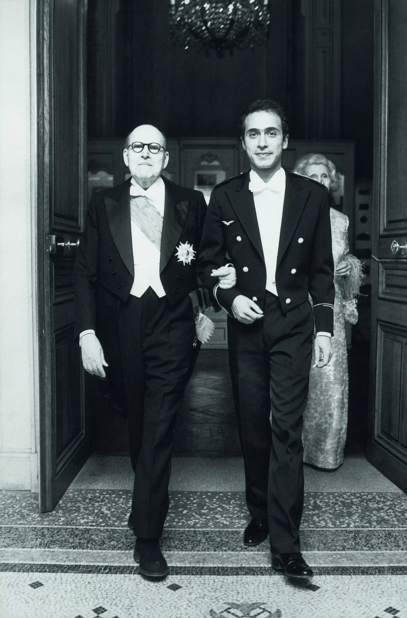 Olivier Dassault och hans farfar Marcel vid Ecole de lAir-examensgalan 1974.
