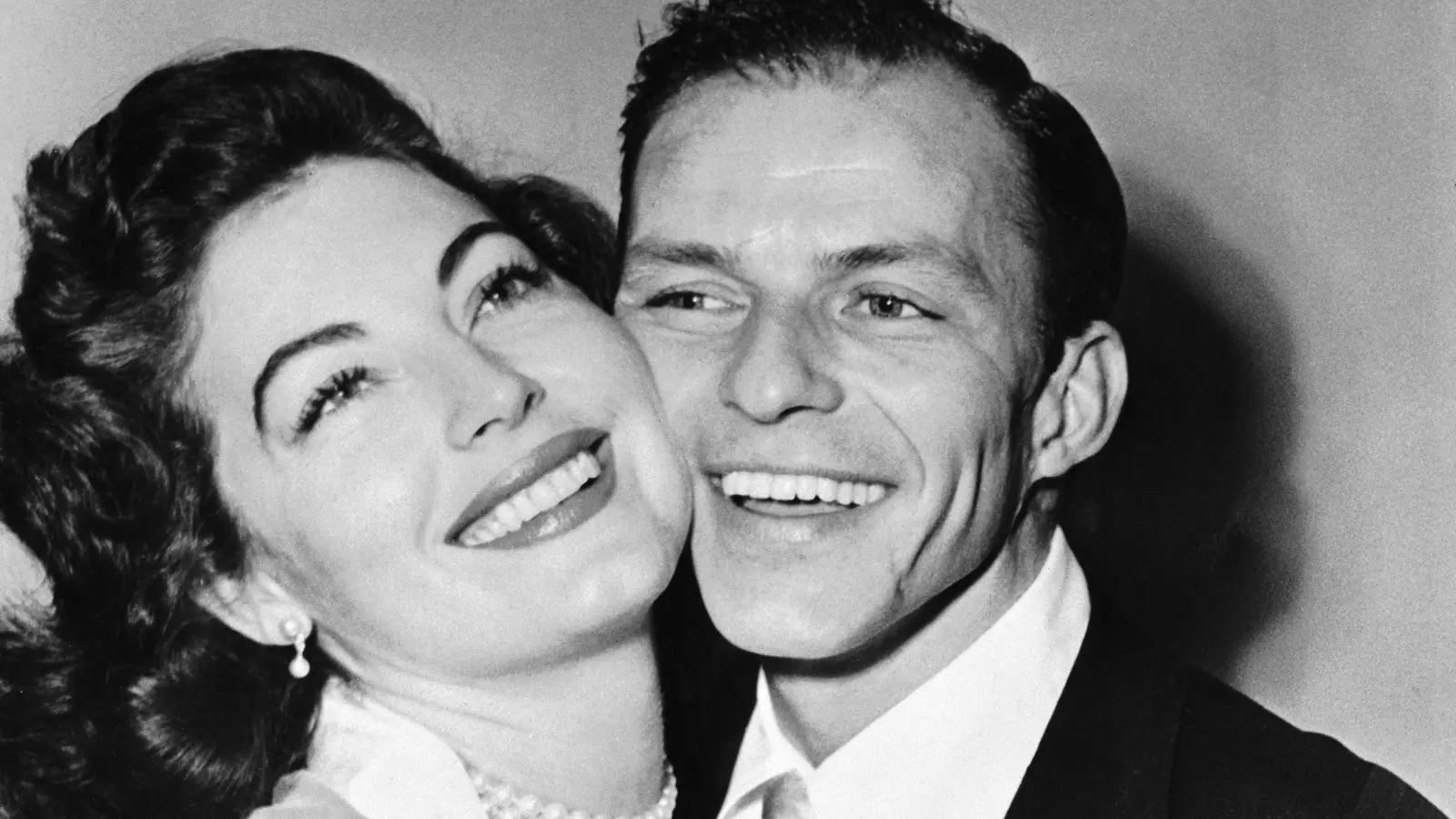 Η Ava Gardner και ο Frank Sinatra την ημέρα του γάμου τους.