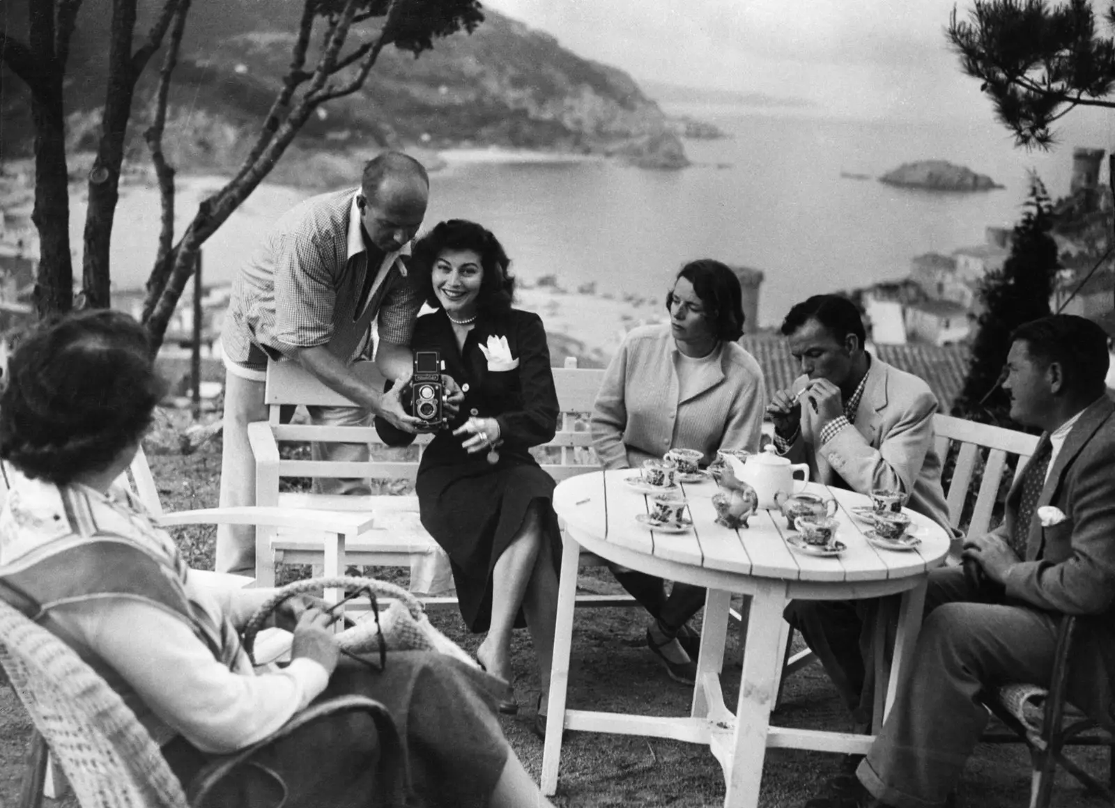 Ava Gardner ma Frank Sinatra i luga o le Costa Brava.