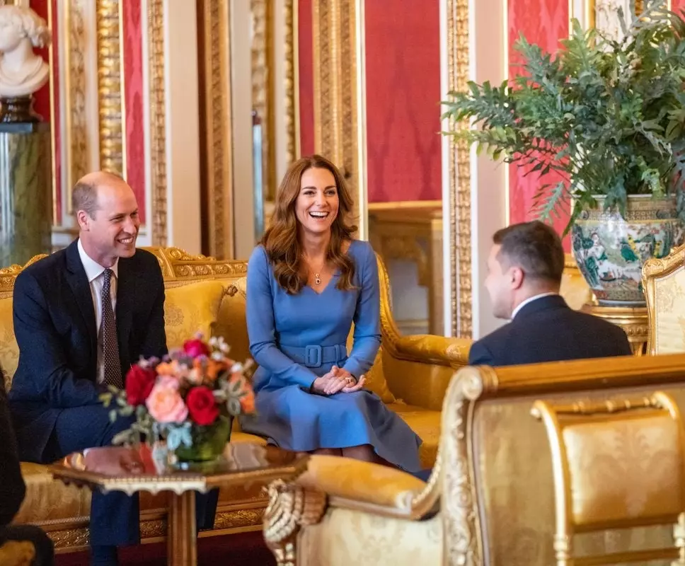 Kate Middleton iyo Prince William waxay qaabileen madaxweynaha Ukraine Volodymyr Zelensky iyo marwada koowaad ee dalka ...