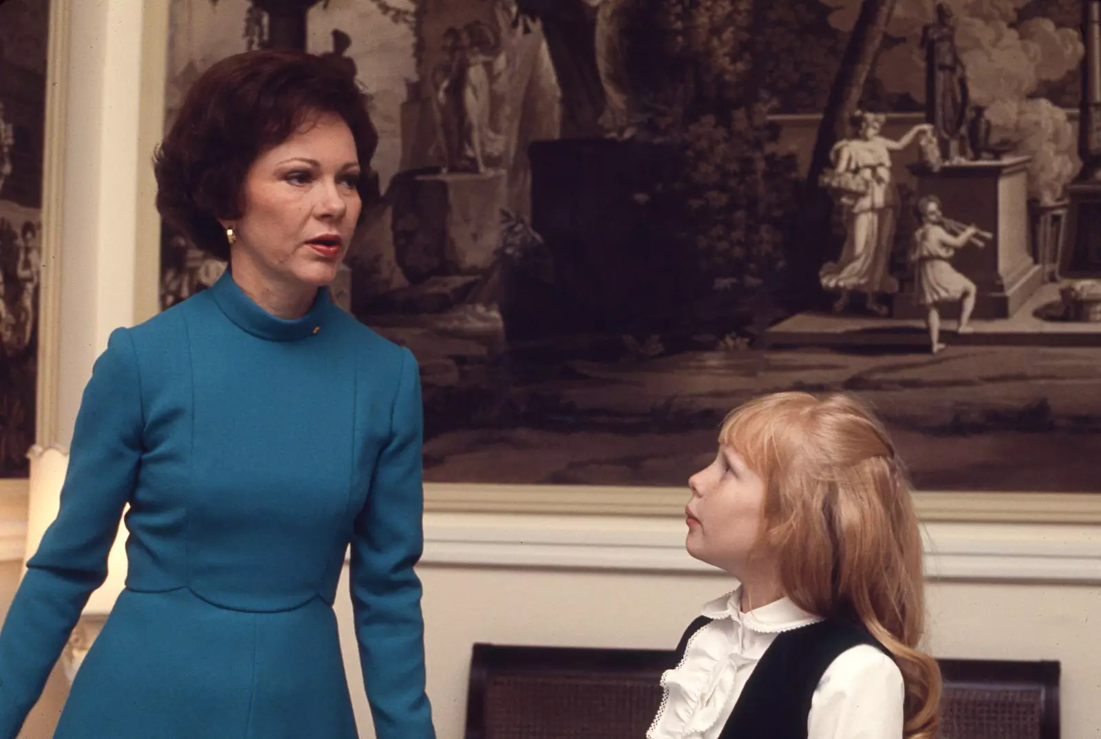 Rosalynn Carter ar 20 Eanáir, 1977, dáta infheistiú a fear céile Jimmy mar uachtarán na Stát Aontaithe.