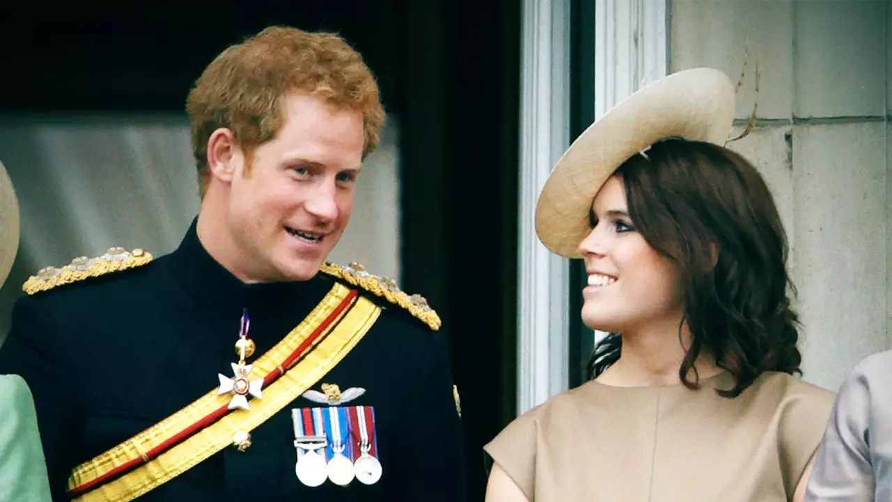 Ohun ti a ko ri ti ipade ti Harry ati Eugenia de York: awọn ijó, awọn aworan ẹhin ati ibi ti Meghan Markle ati Jack Brooksbank