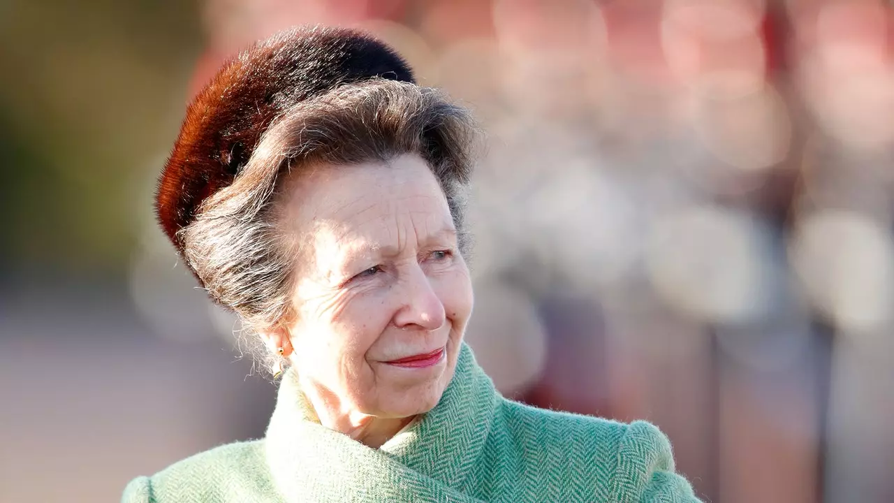 Anne o Loegr, tywysoges i achub Elizabeth II: dyma sut mae hi wedi ei helpu i gyflawni ei hagenda yn ystod 2021