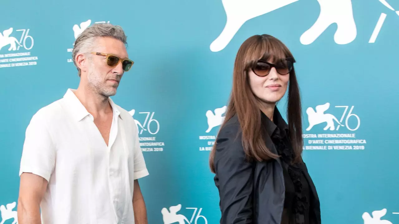 Nii lähedal, kuid nii kaugel: Vincent Cassel ja Monica Bellucci poseerivad taas koos (ja see juhtub)