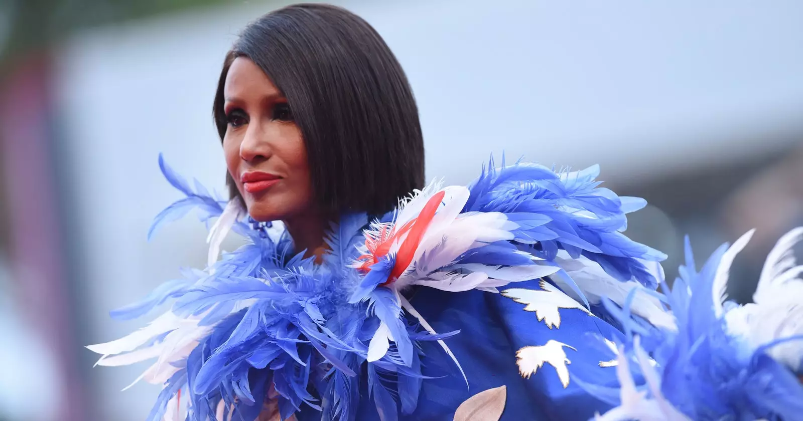 Iman ĉe la Venecia Festivalo.