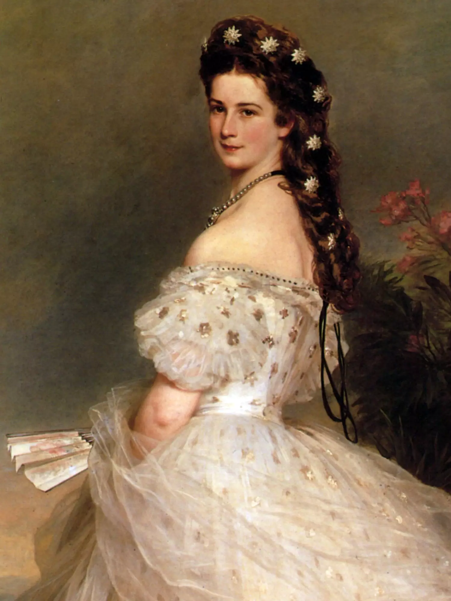 Empress Elisabeth wa Austria akiwa amevalia gauni la mpira wa korti lililojaa almasi na Franz Xaver Winterhalter...