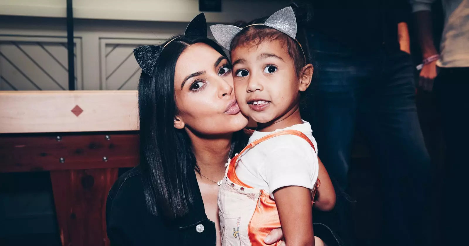 North West Penelope Disick thiab nws lub hnub yug khoom qab zib zoo kawg nkaus