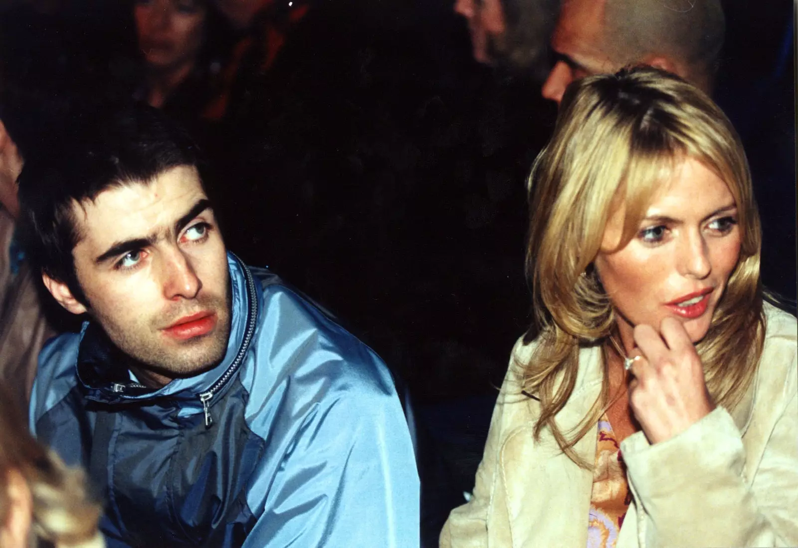 Liam Galagher e Patsy Kensit a Londra nel 1997.