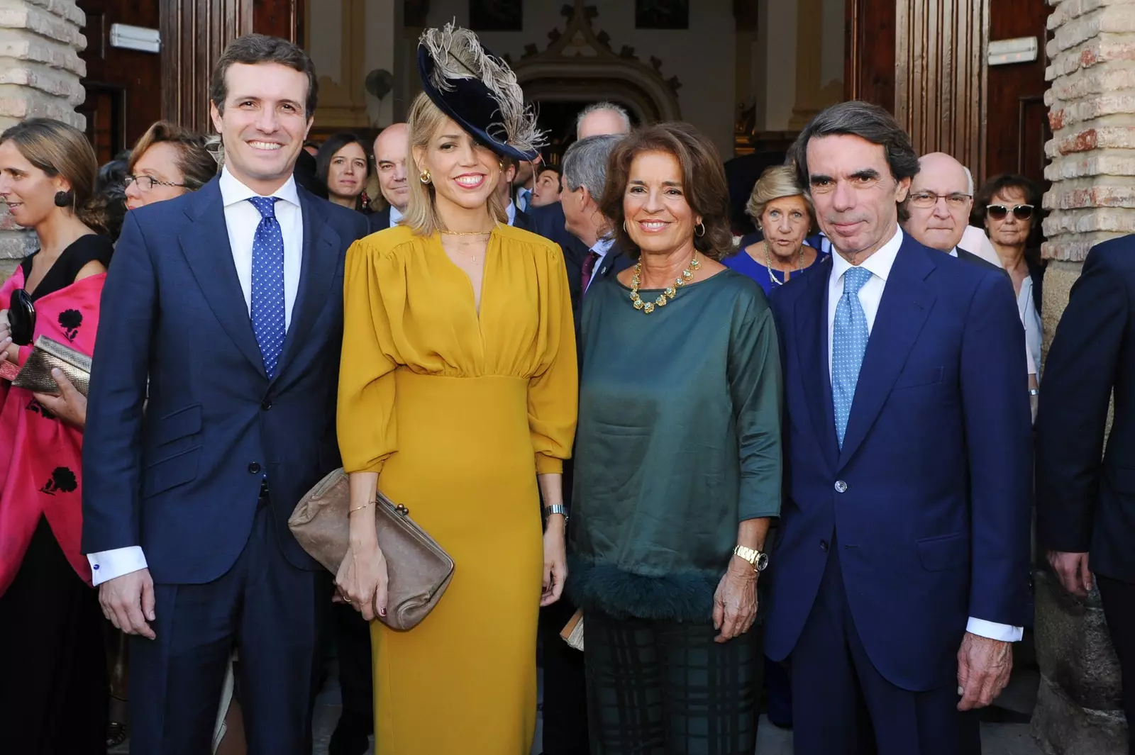 Pablo Casado bersama Isabel Torres dan Jos María Aznar dengan Ana Botella di majlis perkahwinan Ángel Acebes Jr.