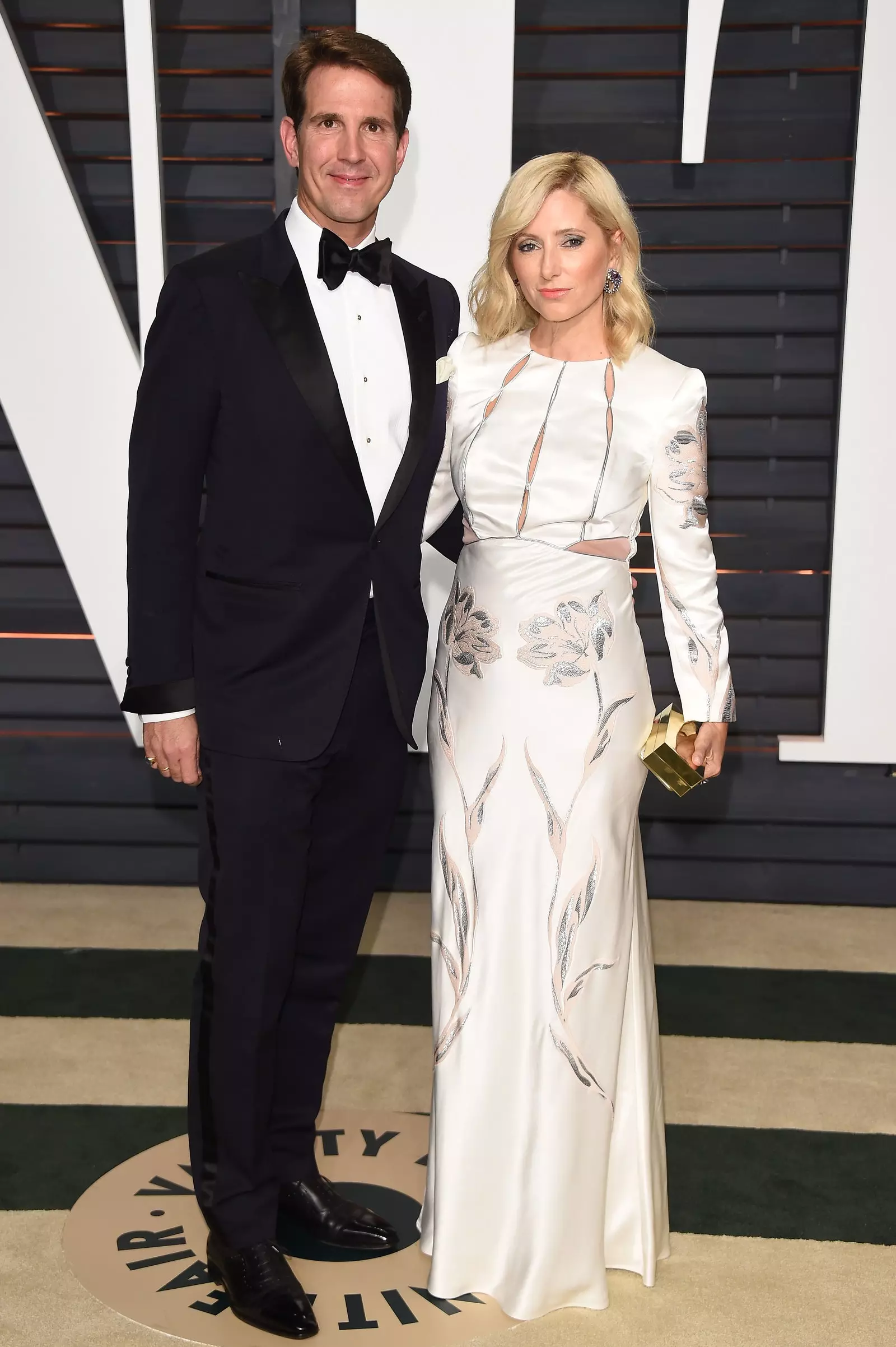 MarieChantal de Alexander McQueen em um vestido de Sarah Burton para Alexander McQueen na festa do Oscar em...