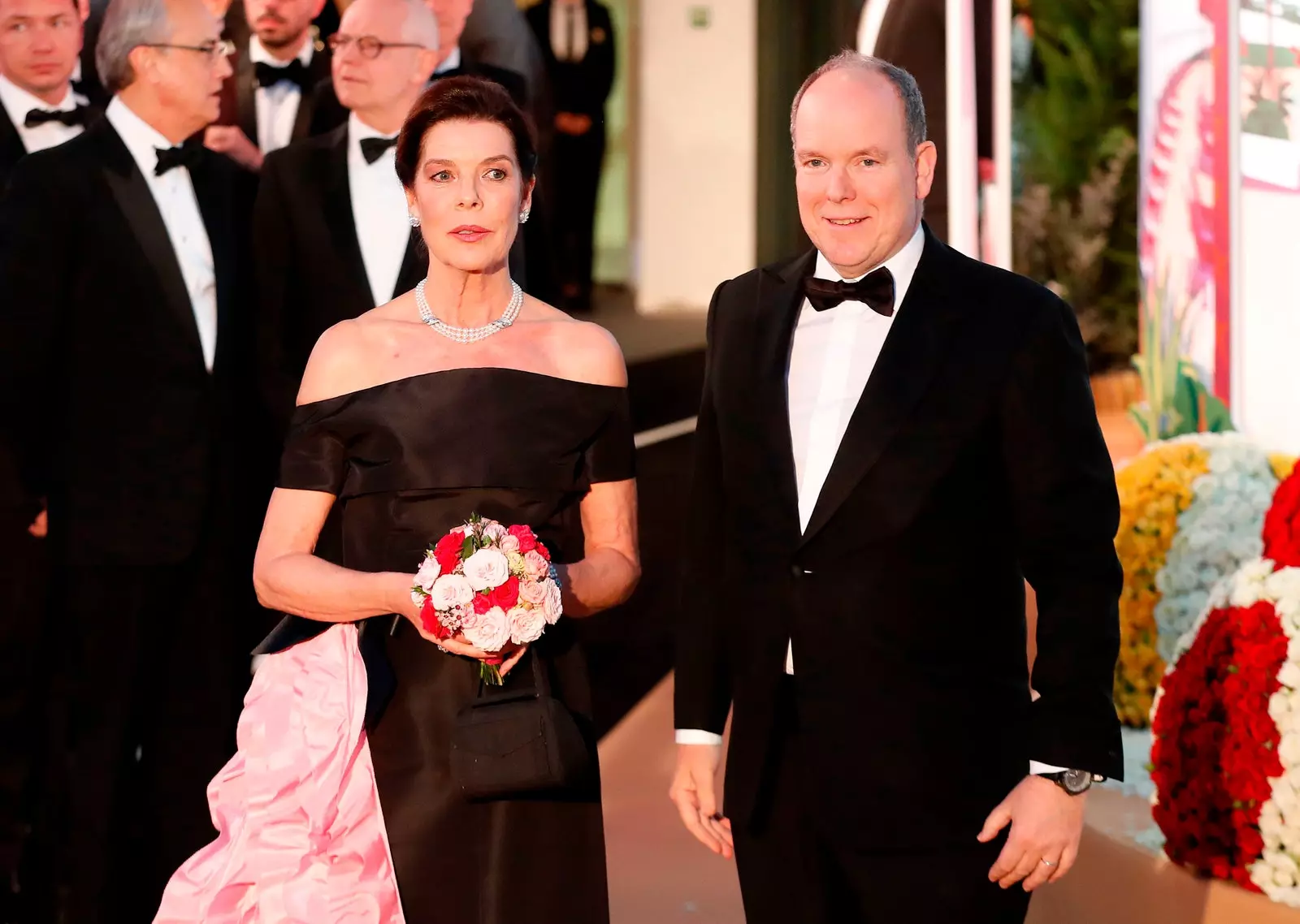 Prensès Caroline nan Monaco ak Prince Albert nan bal Rose 2019 la.