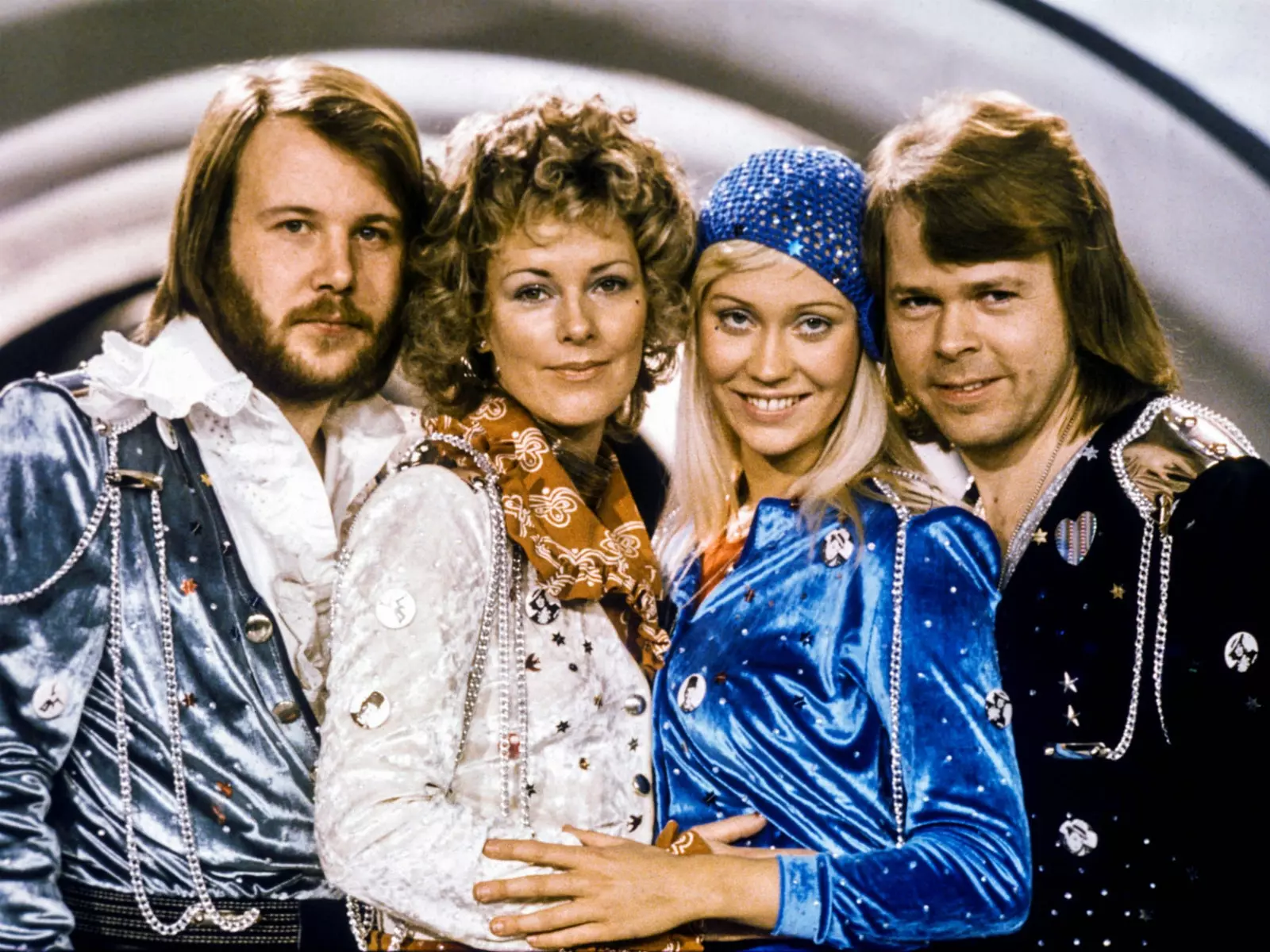 ezkerretik eskuinera Benny Frida Agneta eta Björn ABBA Eurovision irabazi ostean.