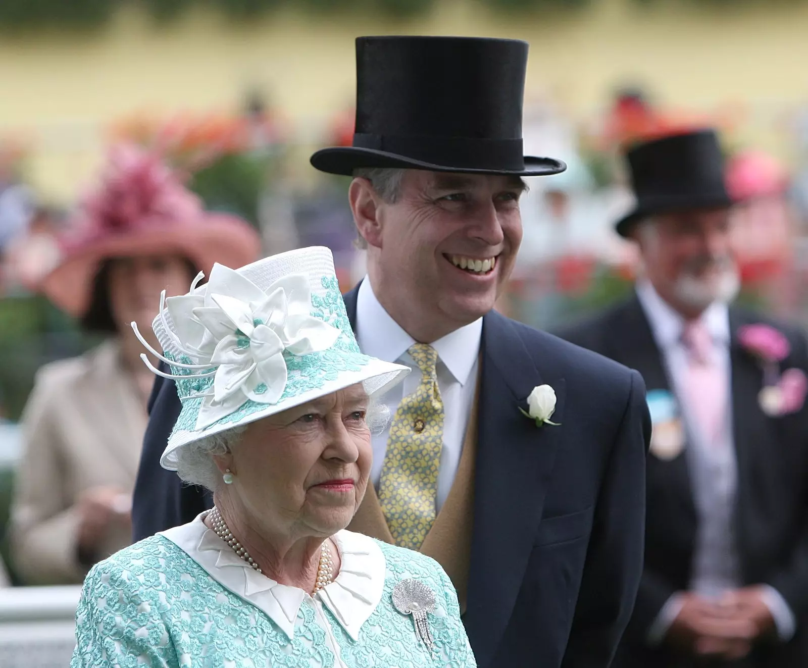 Andrew nke York na Queen Elizabeth II na 2009.
