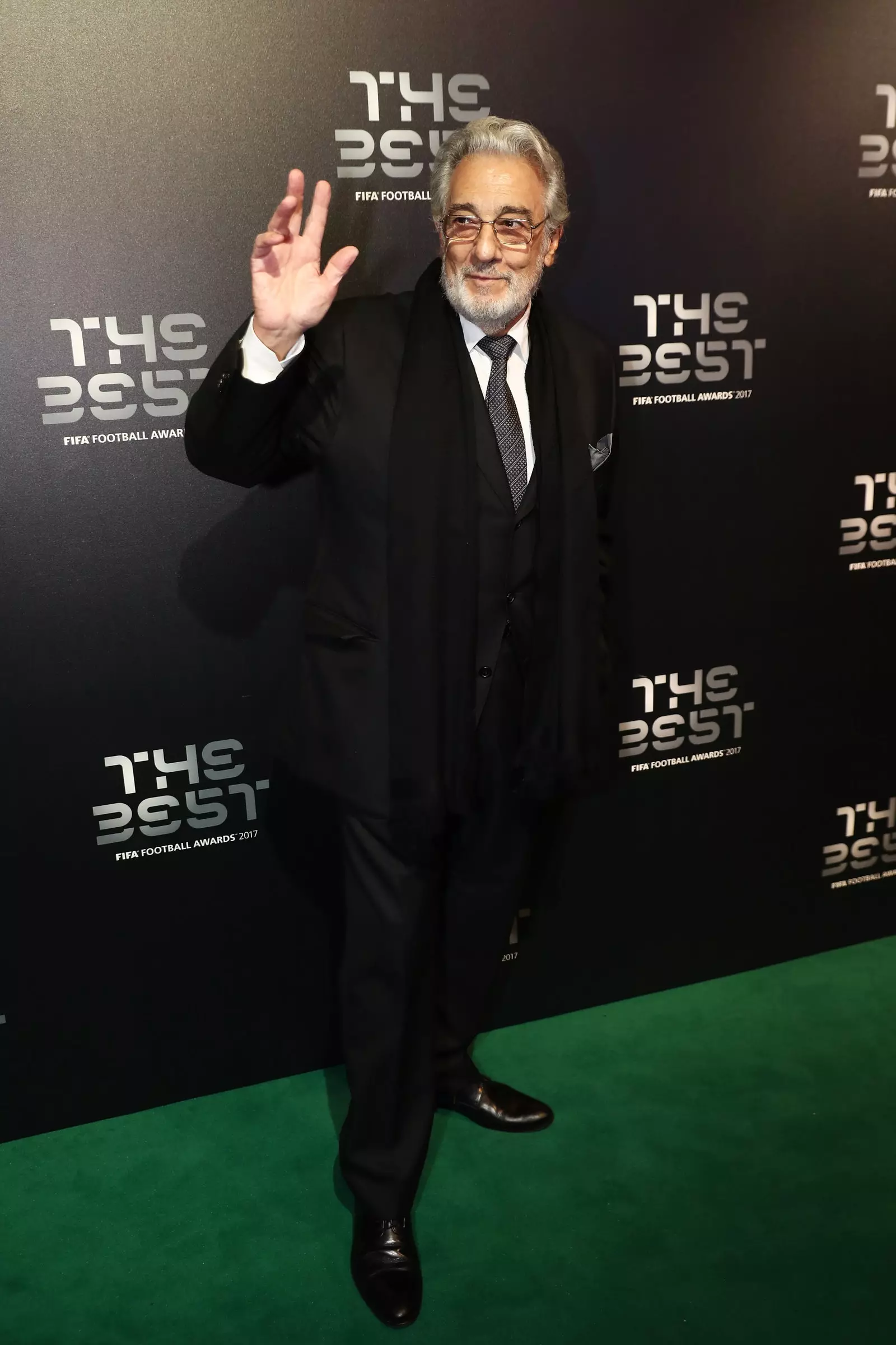 Plcido Domingo ni FIFA Green Carpet Awards ni Oṣu Kẹwa Ọjọ 23, Ọdun 2017 ni Ilu Lọndọnu.