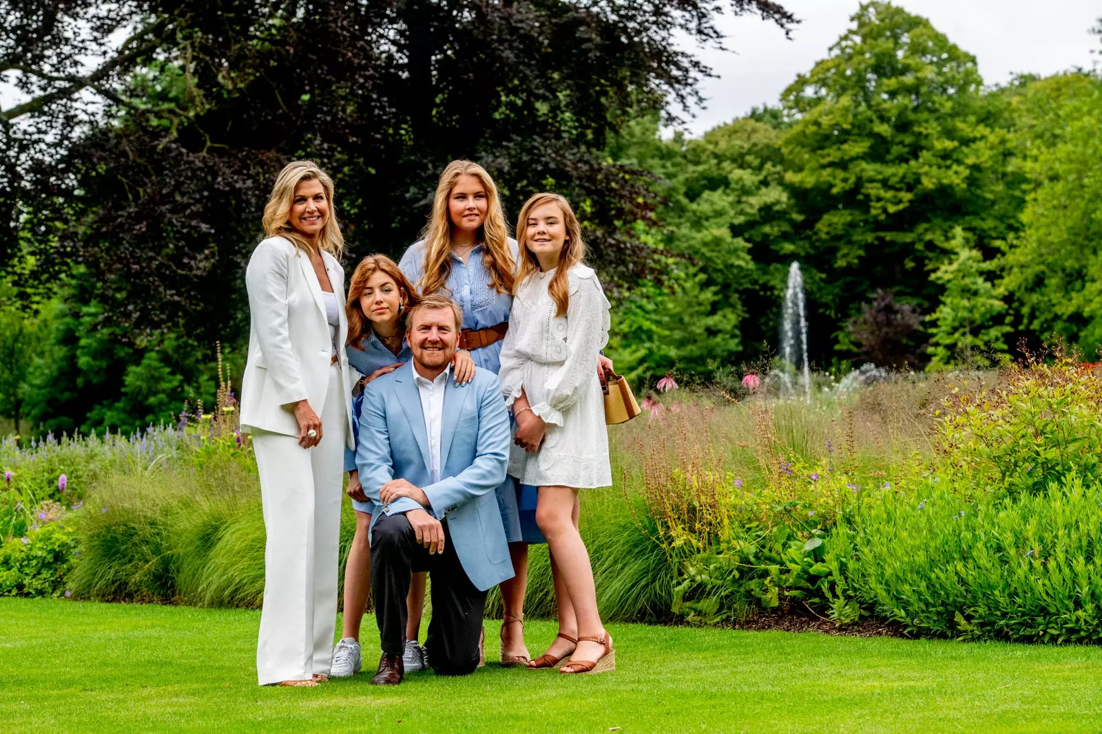 De koningen en hun dochters hebben deze zomer zitting gehouden in de tuinen van paleis Huis Ten Bosch in Den Haag.