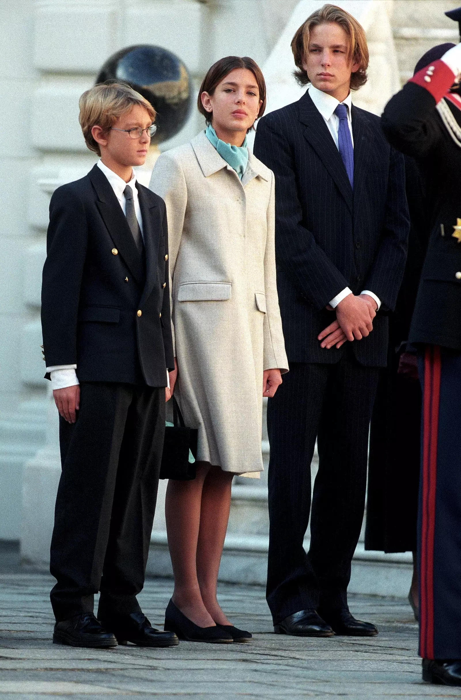 Carlota met Pierre en Andrea Casiraghi bij de viering van de nationale feestdag van Monaco in november 1999.