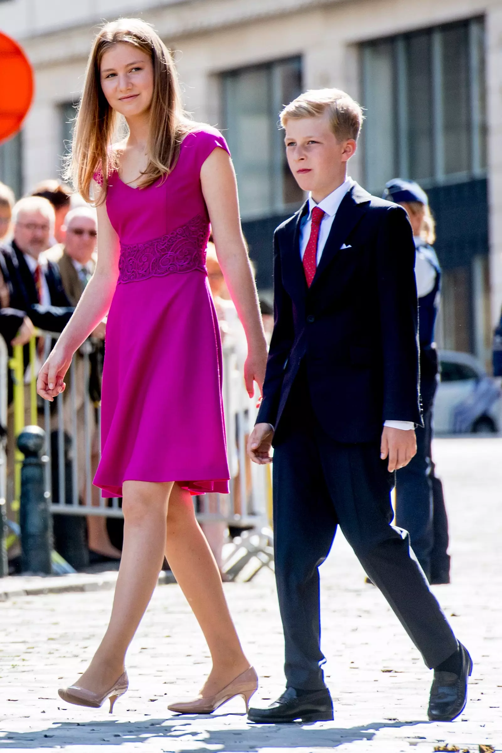 Elisabeth van België met haar broer Prins Emmanuel in juli 2017.