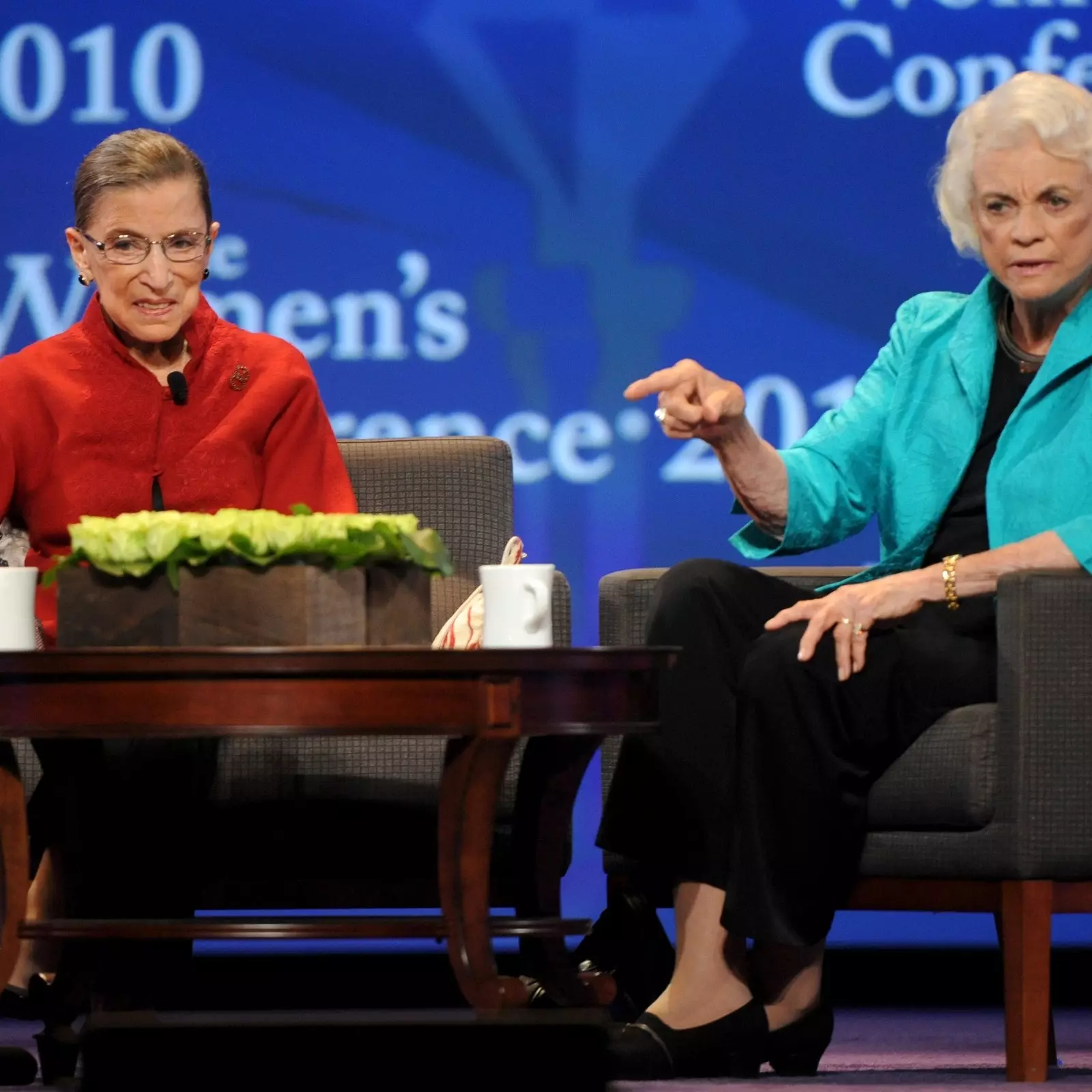 Ruth Bader Ginsburg da Sandra Day O'Connor a cikin 2010.