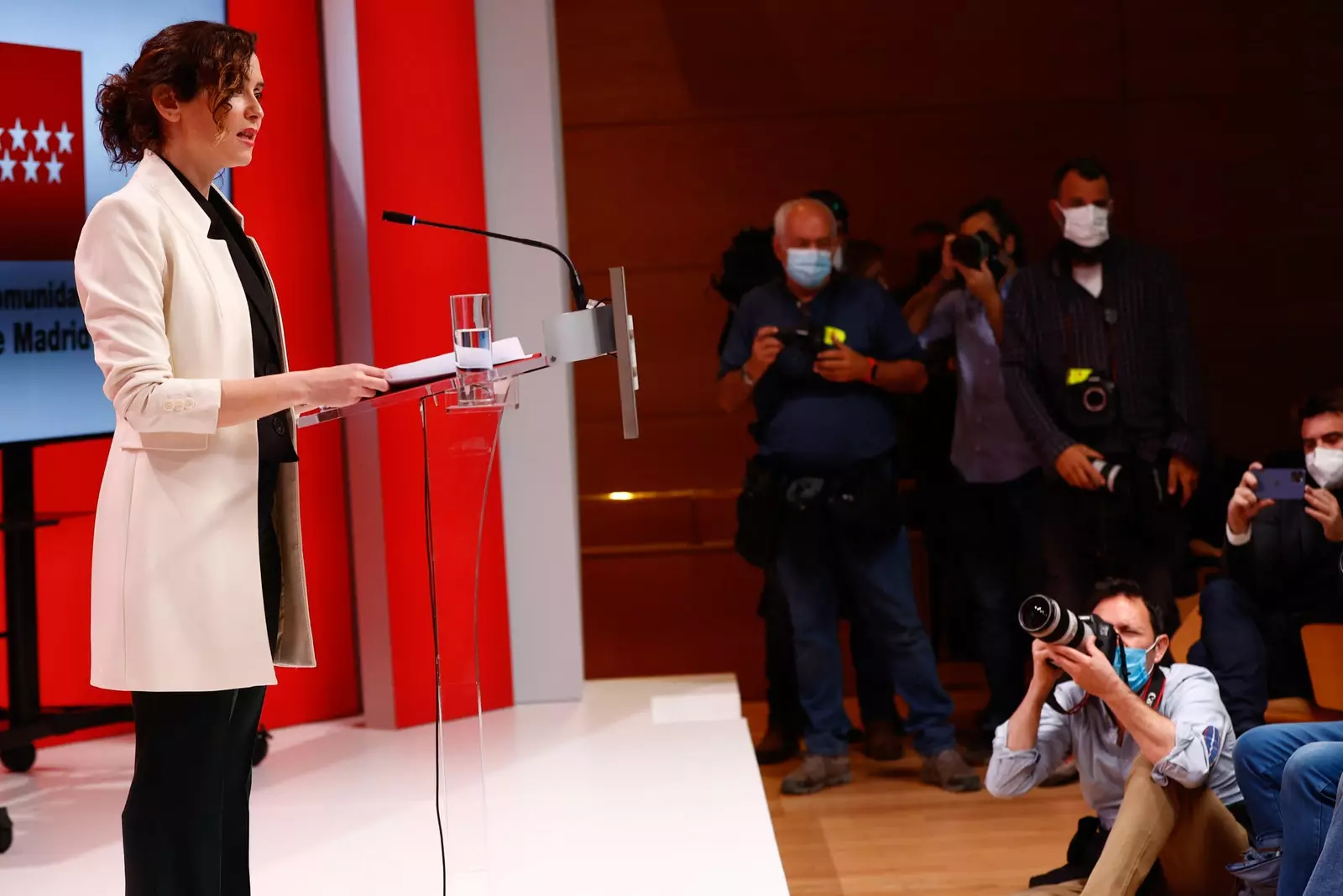 Isabel DÍAz Ayuso počas tlačovej konferencie v Madride 17. februára 2022.