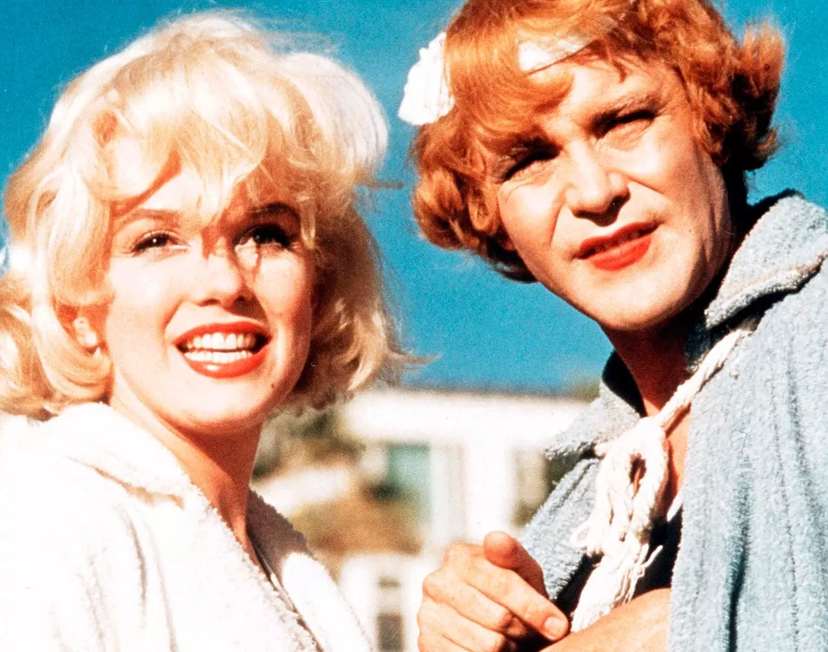 Marilyn Monroe és Jack Lemmon a „Some Like It Hot” forgatása közben.