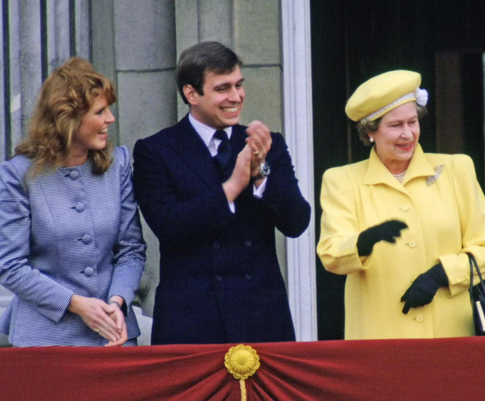 Sarah Ferguson, Pangeran Andrew dari York, Ratu Elizabeth II, dan Duke of Edinburgh.