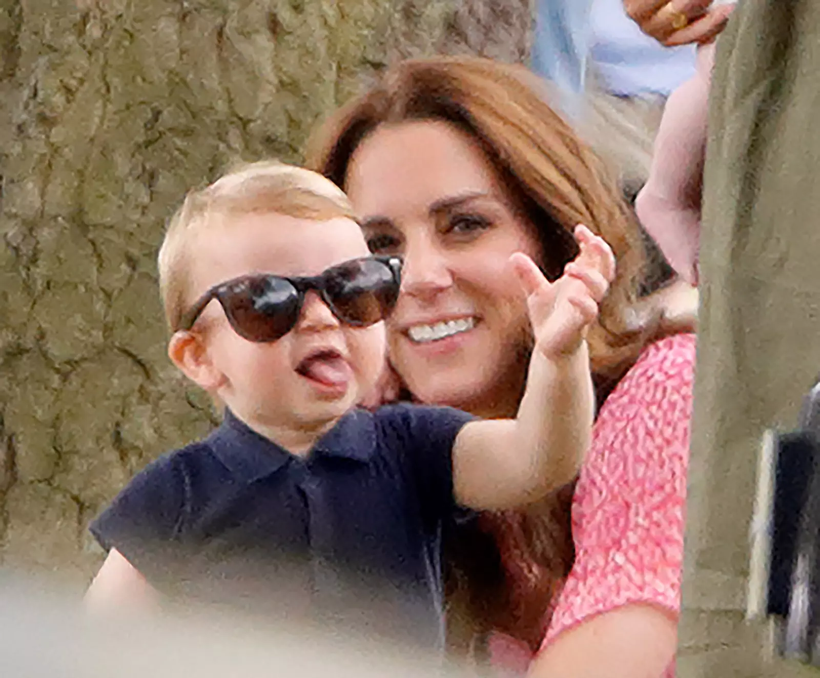 Instagram vs. Tõesti Kate Middletoni nali prints Louisi sünnipäevaks tehtud portreedega