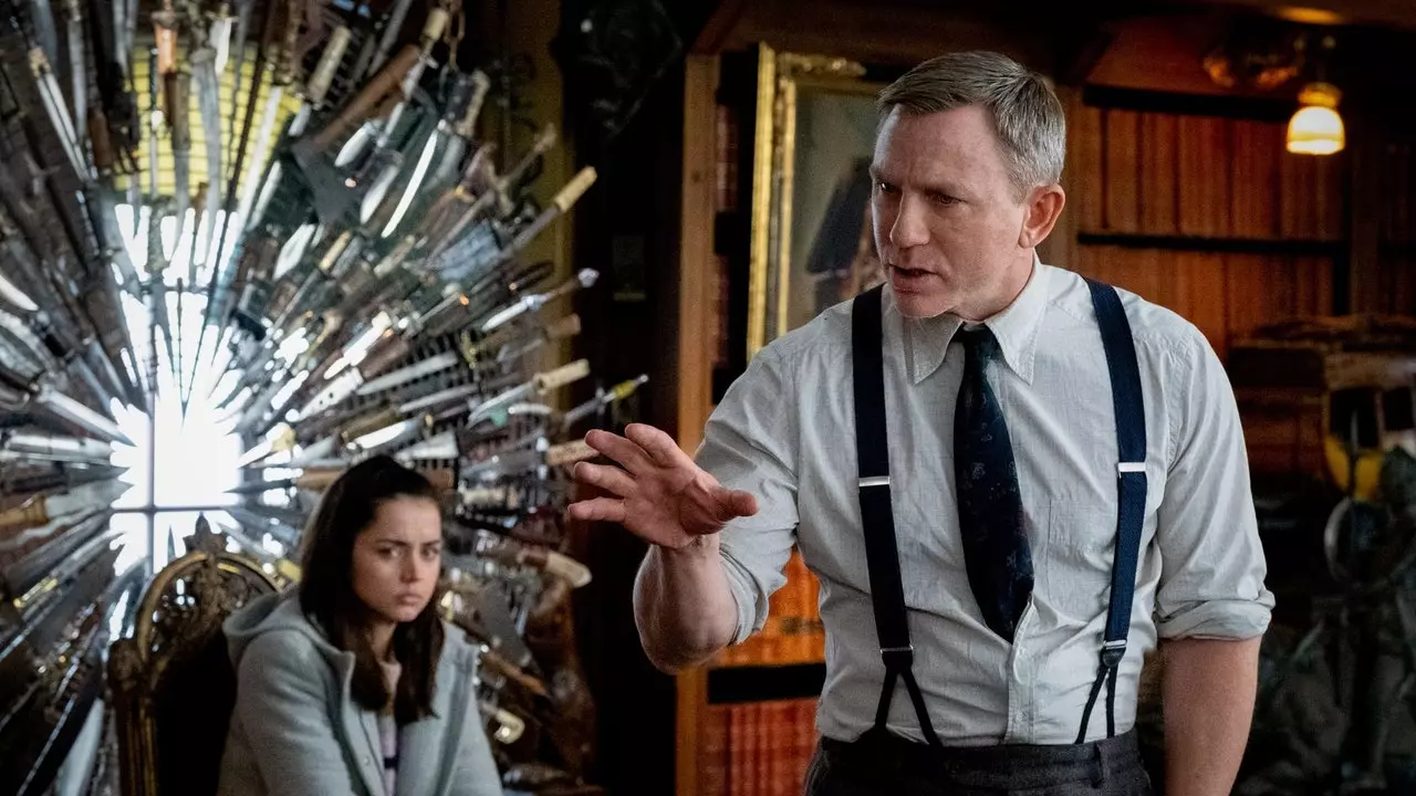 Daniel Craig mus rau lub hnub qub hauv 'Daggers hauv Back' sequel