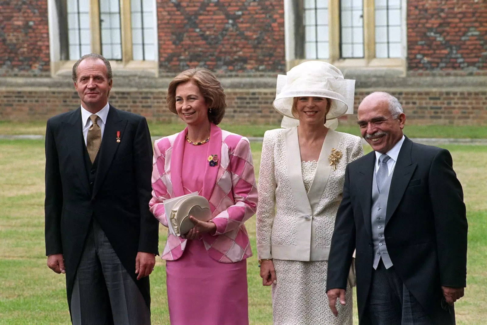 Don Juan Carlos en Doña Sofía saam met die koning en koningin van Jordanië