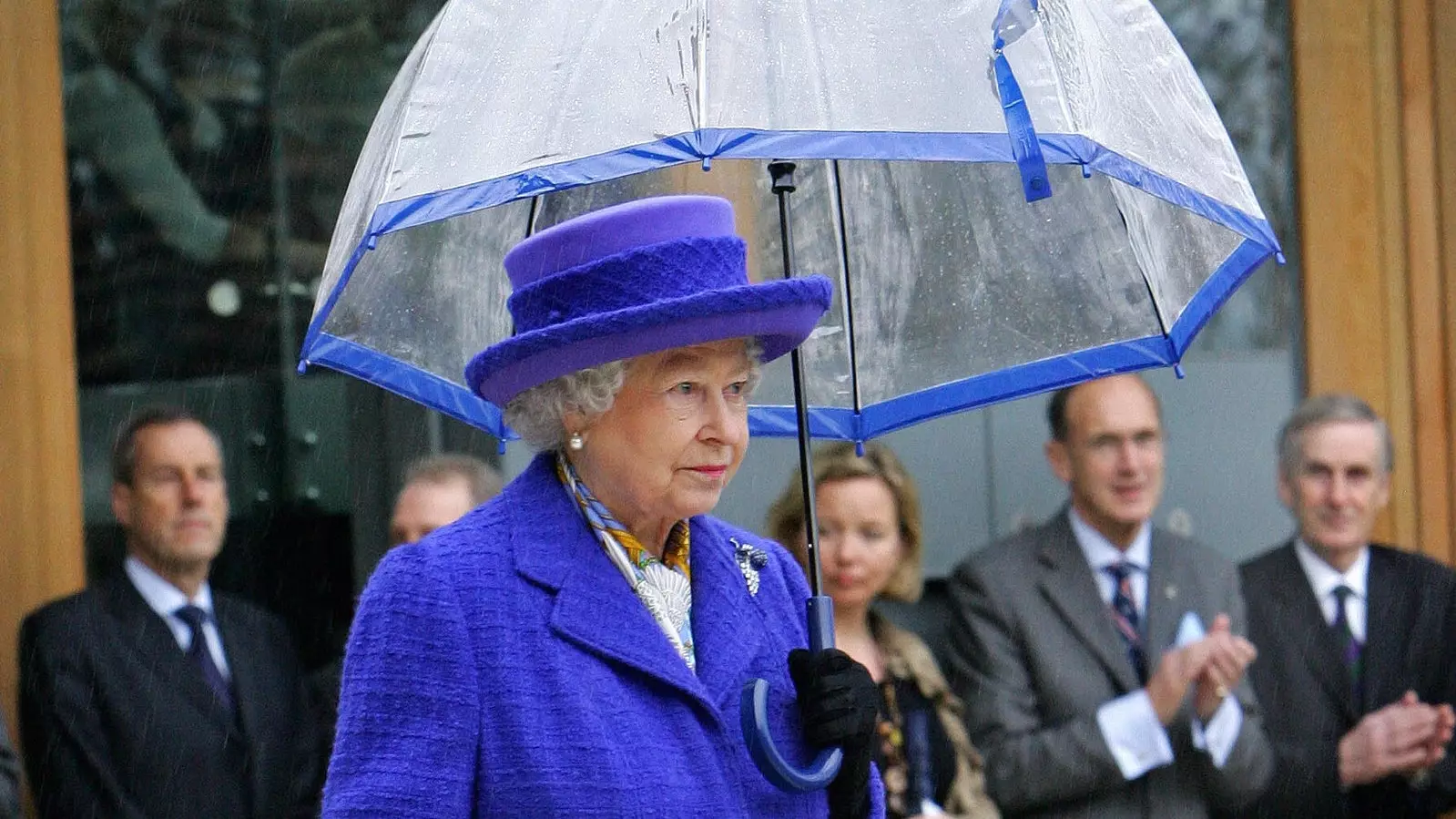 Umwamikazi Elizabeth II hamwe n'umutaka ubonerana