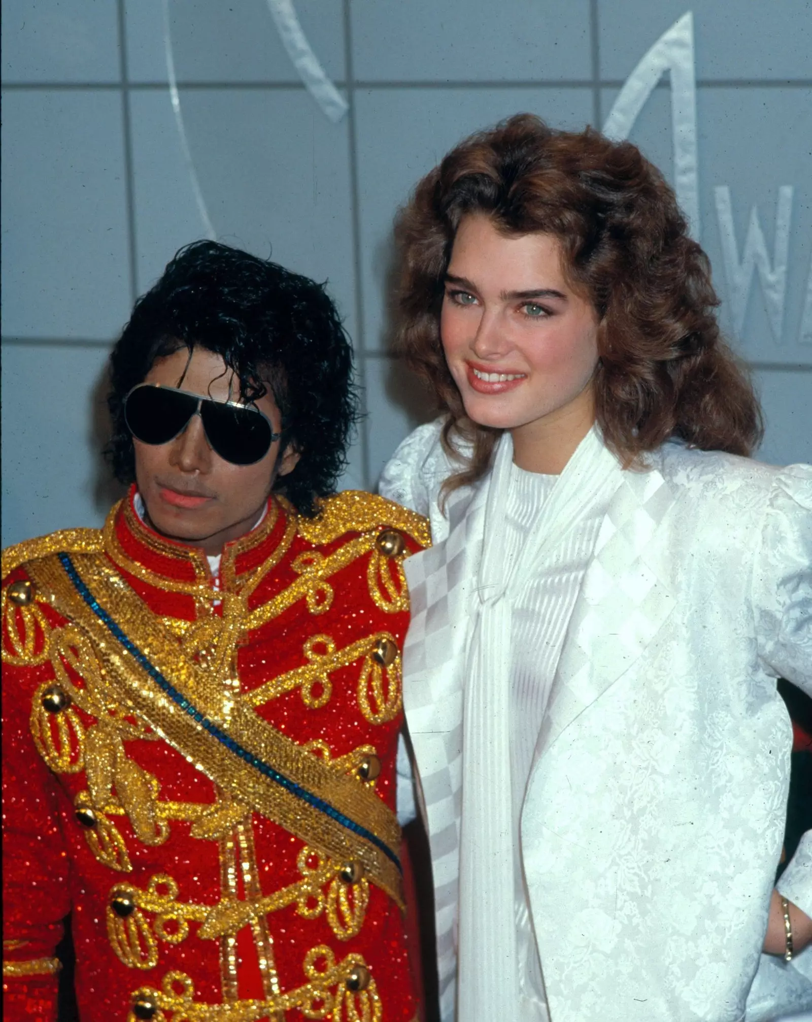 Michael Jackson û Brooke Shields di 1985 de