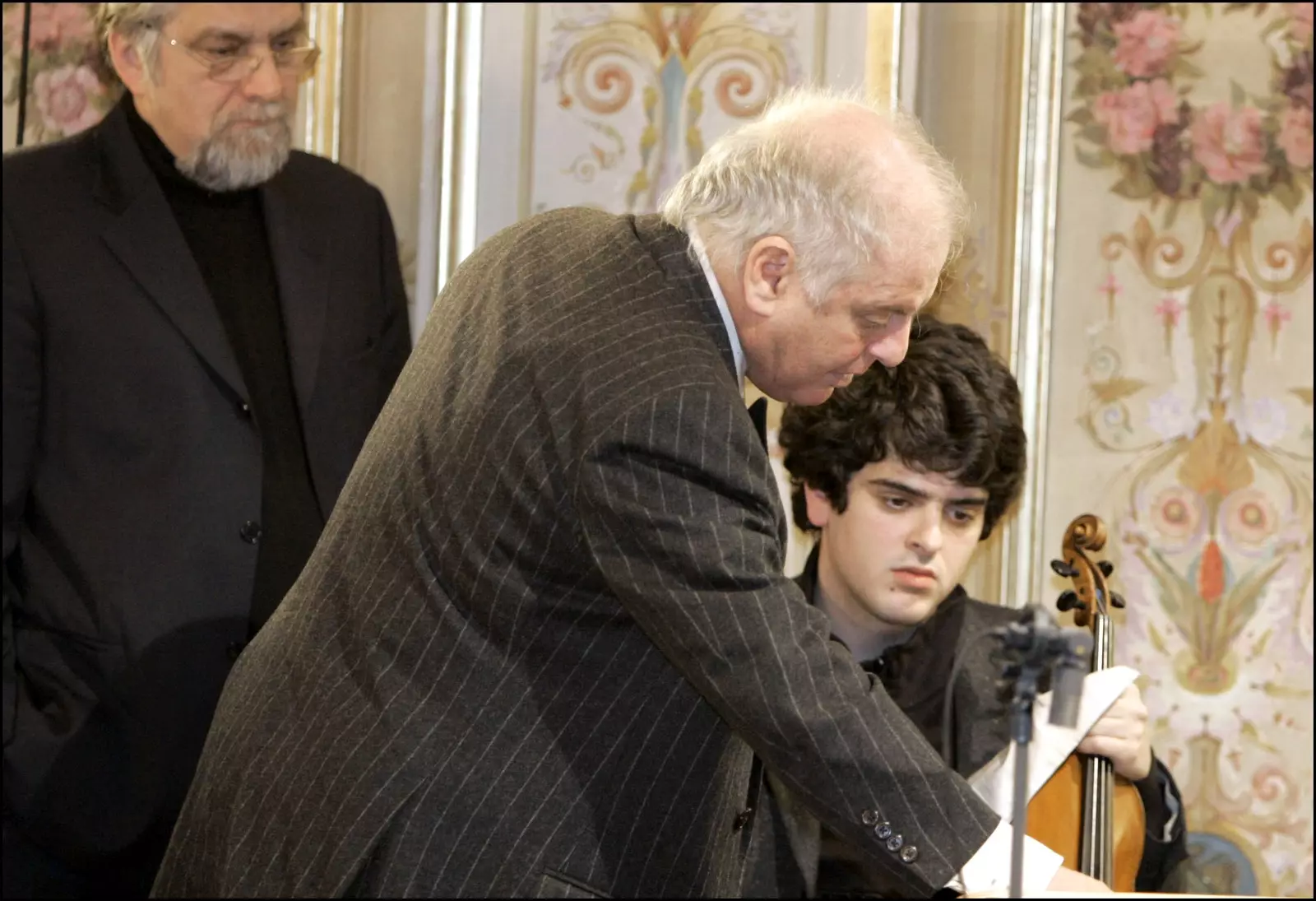 Daniel Barenboim jeung putrana, biola Michael Barenboim.