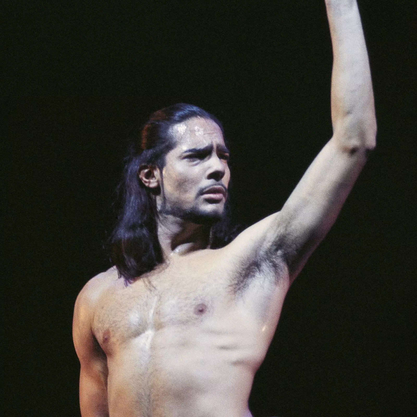 舞者華金·科爾茨 (Joaquín Corts) 在他的表演“Pasión gitana”中的片刻
