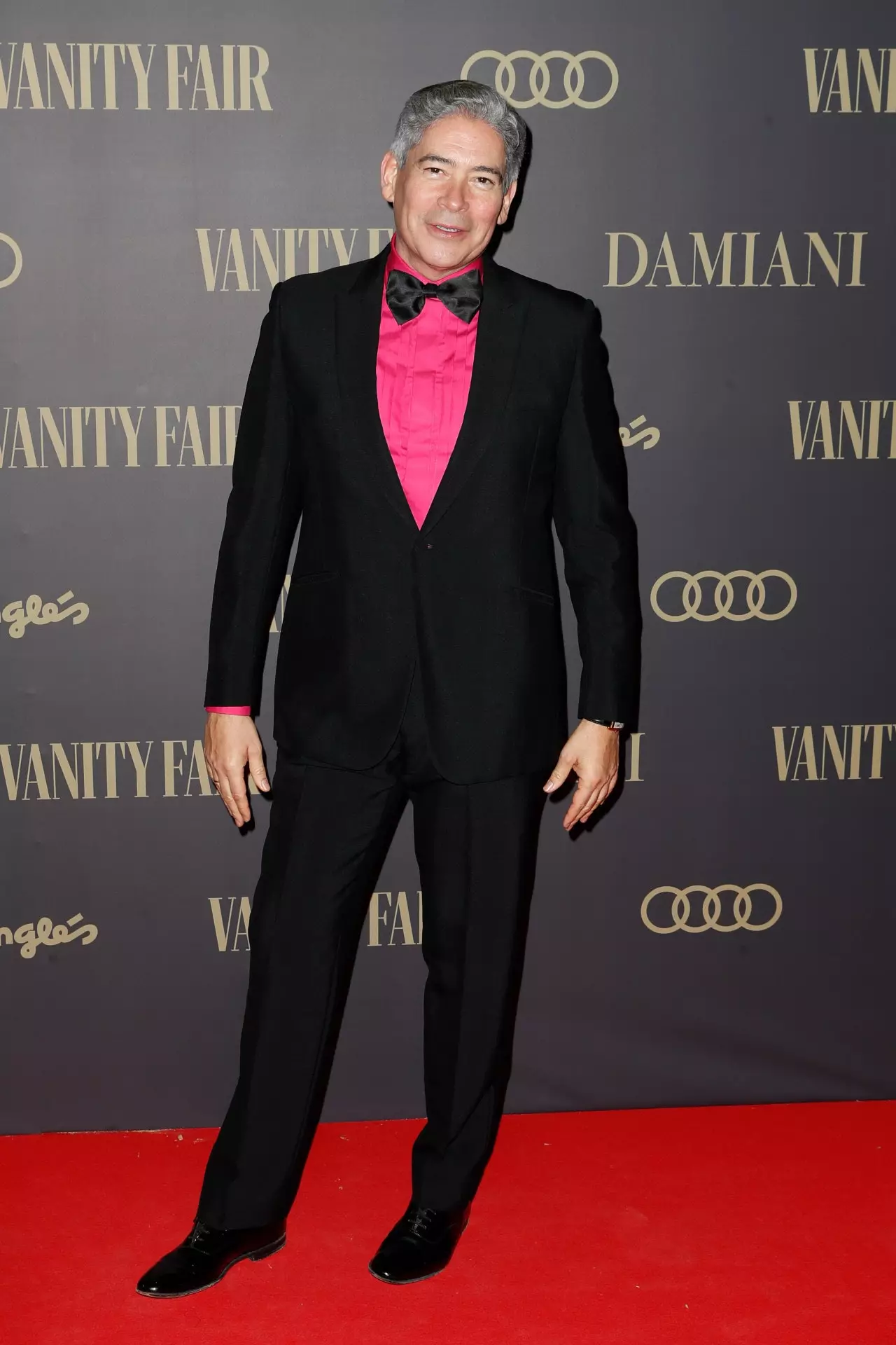 Boris Izaguirre di karpet merah di Vanity Fair Person of the Year Awards.