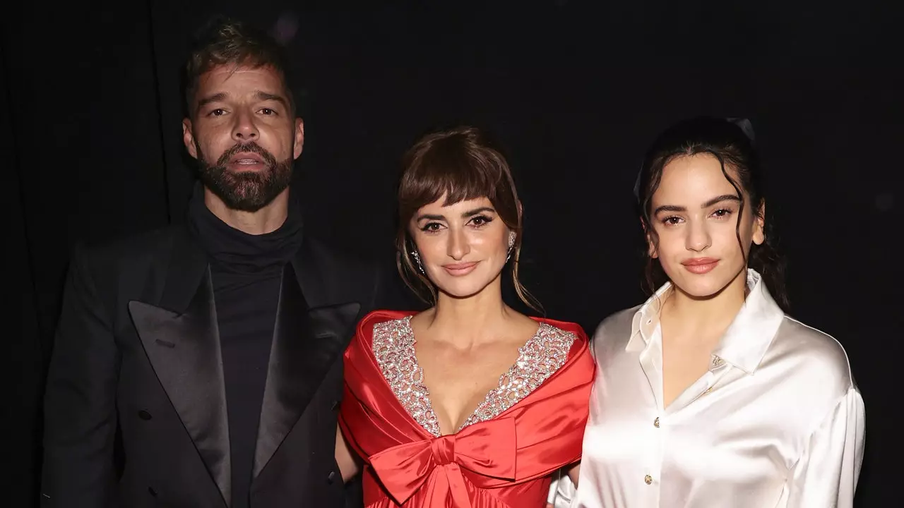 Penelope Cruz, diajeni ing New York: Busana Chanel lan Rosalía ing antarane bintang tamu