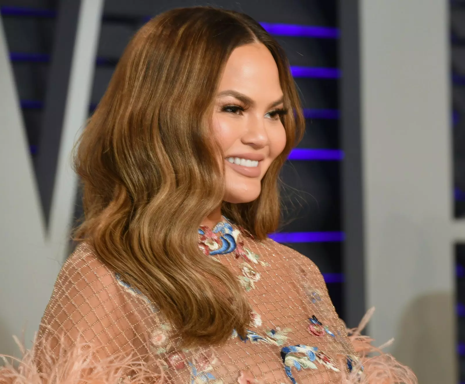 Chrissy Teigen taqsam in-numru tagħha bi żball u l-bqija huwa storja