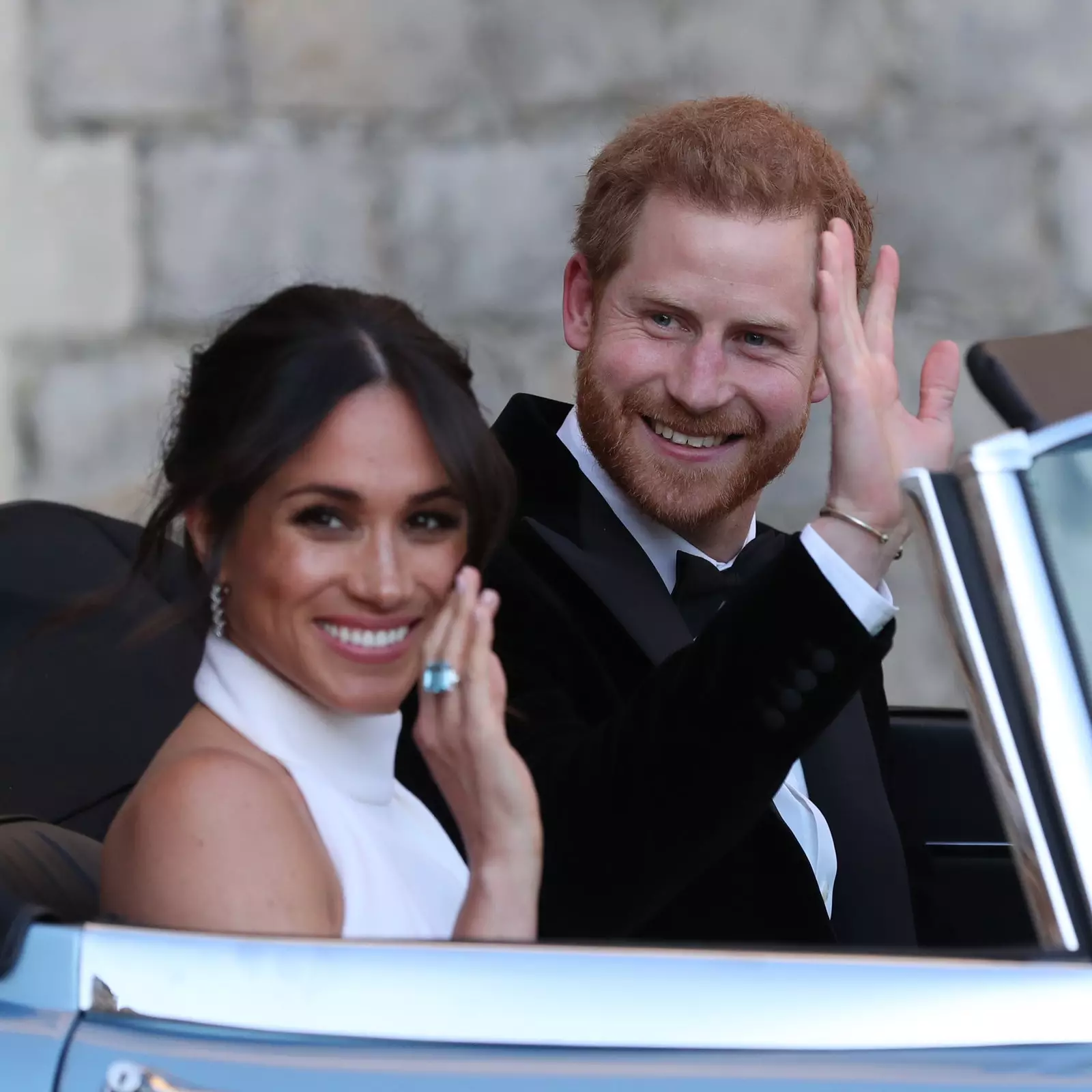 Meghan ס פערזענלעכע כערסטייליסט דערקלערט ווי איר יקאָניק נידעריק פּאָניטאַיל געקומען צו זיין