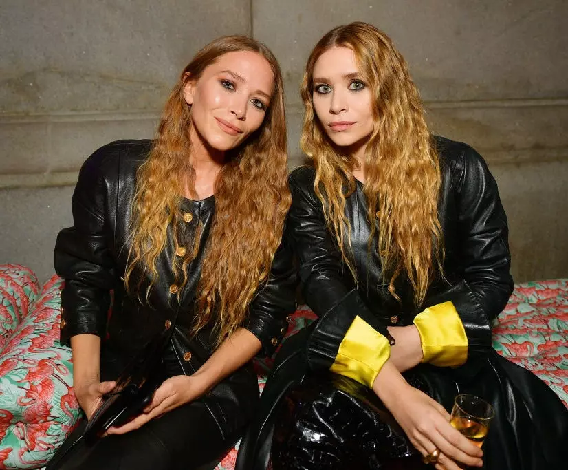 The Olsen kembar.