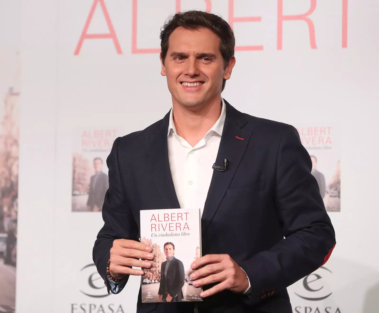 Albert Rivera bei der Presentatioun vu senge Memoiren.