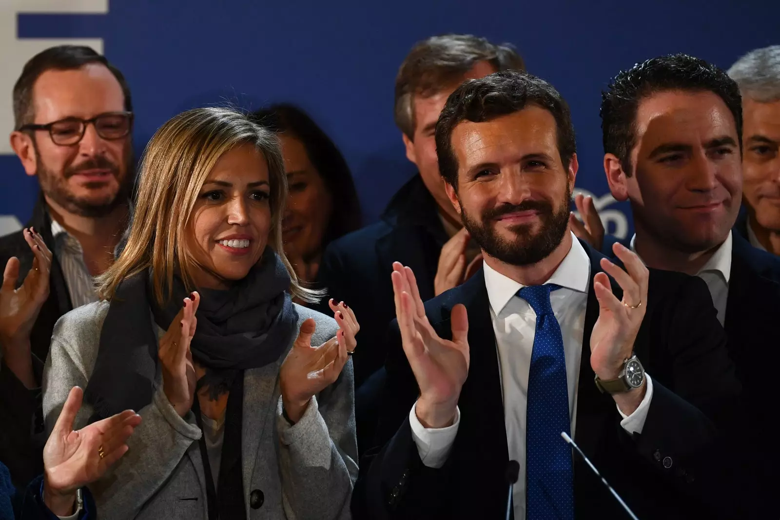 Pablo Casado ja Isabel Torres valimisõhtul.