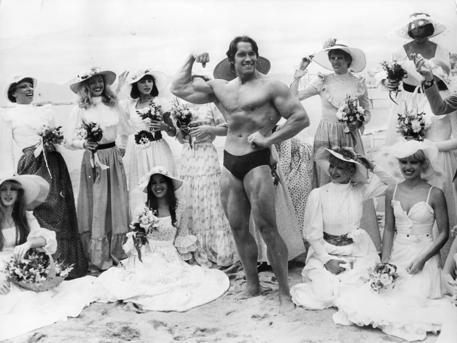 'n Baie jong Arnold Schwarzenegger het die 1977-uitgawe bygewoon om die dokumentêr "Pumping Iron" te bevorder.