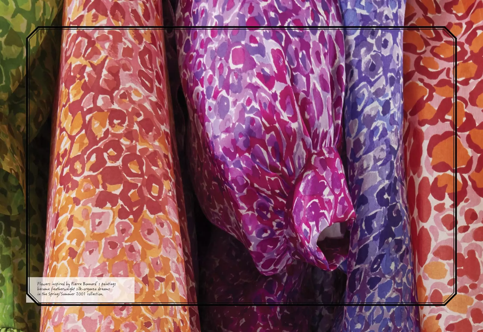 طرحهای گلدار در مجموعه مد لباس بهار و تابستان 2001 با الهام از نقاشی پیر بونارد.
