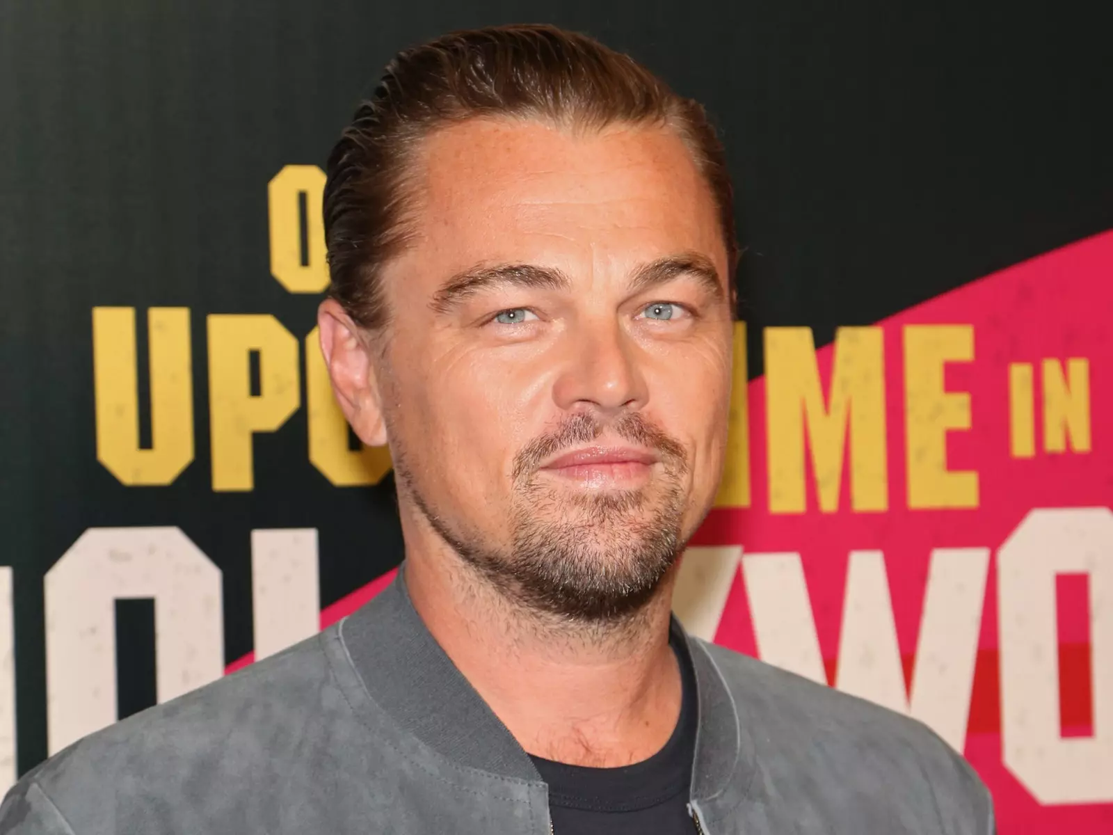 Leonardo DiCaprio anashiriki picha yake ya kwanza na Brad Pitt kwenye seti ya filamu mpya ya Tarantino