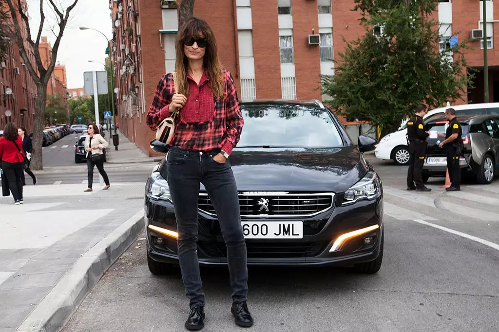 Caroline de Maigret arriveerde in een Peugeot op het terrein van South Summit. Het merk heeft samengewerkt met Cond Nast om...