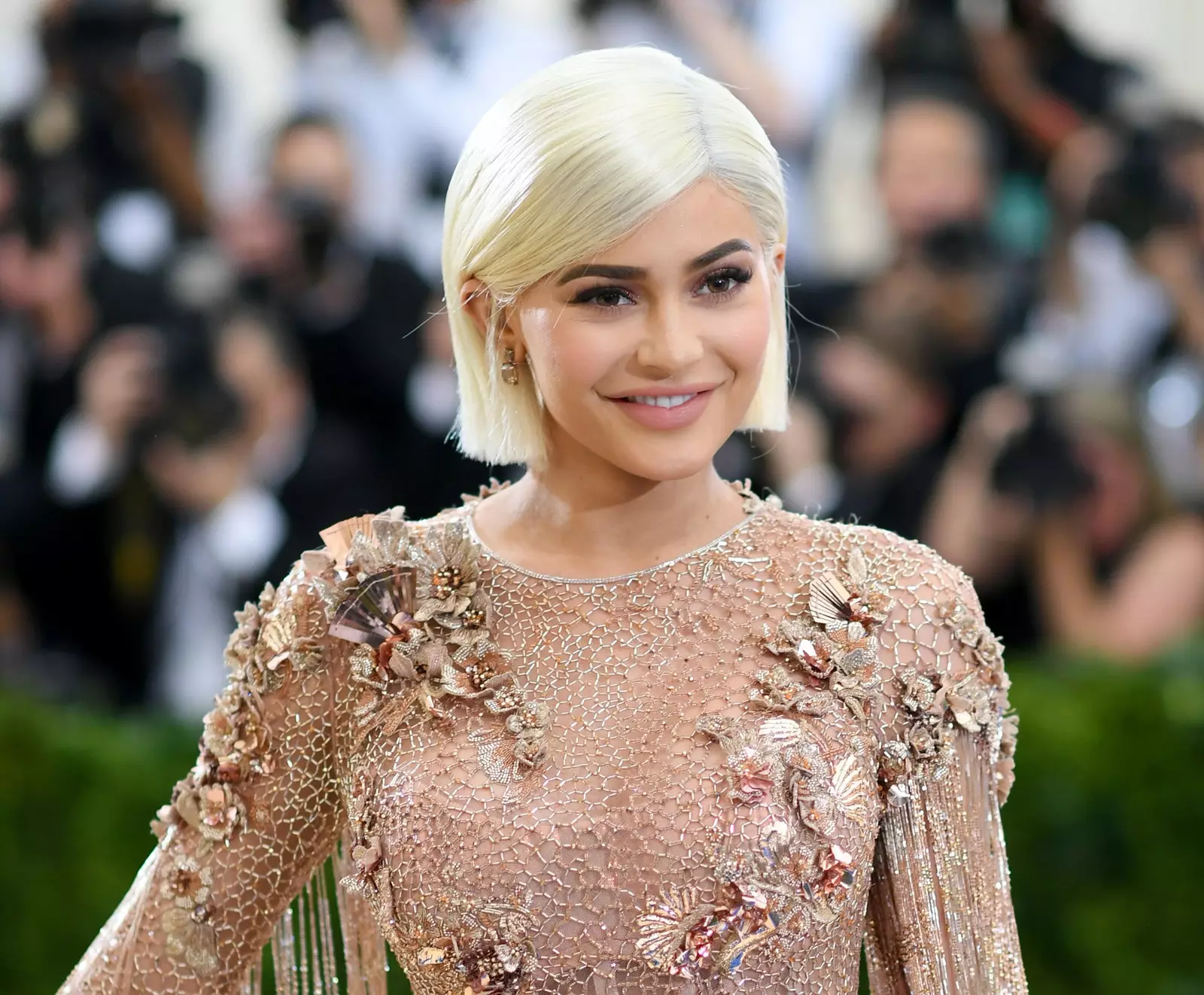 Kylie Jenner dia manohitra ny sivana ao amin'ny Instagram miaraka amin'i Travis Scott indray