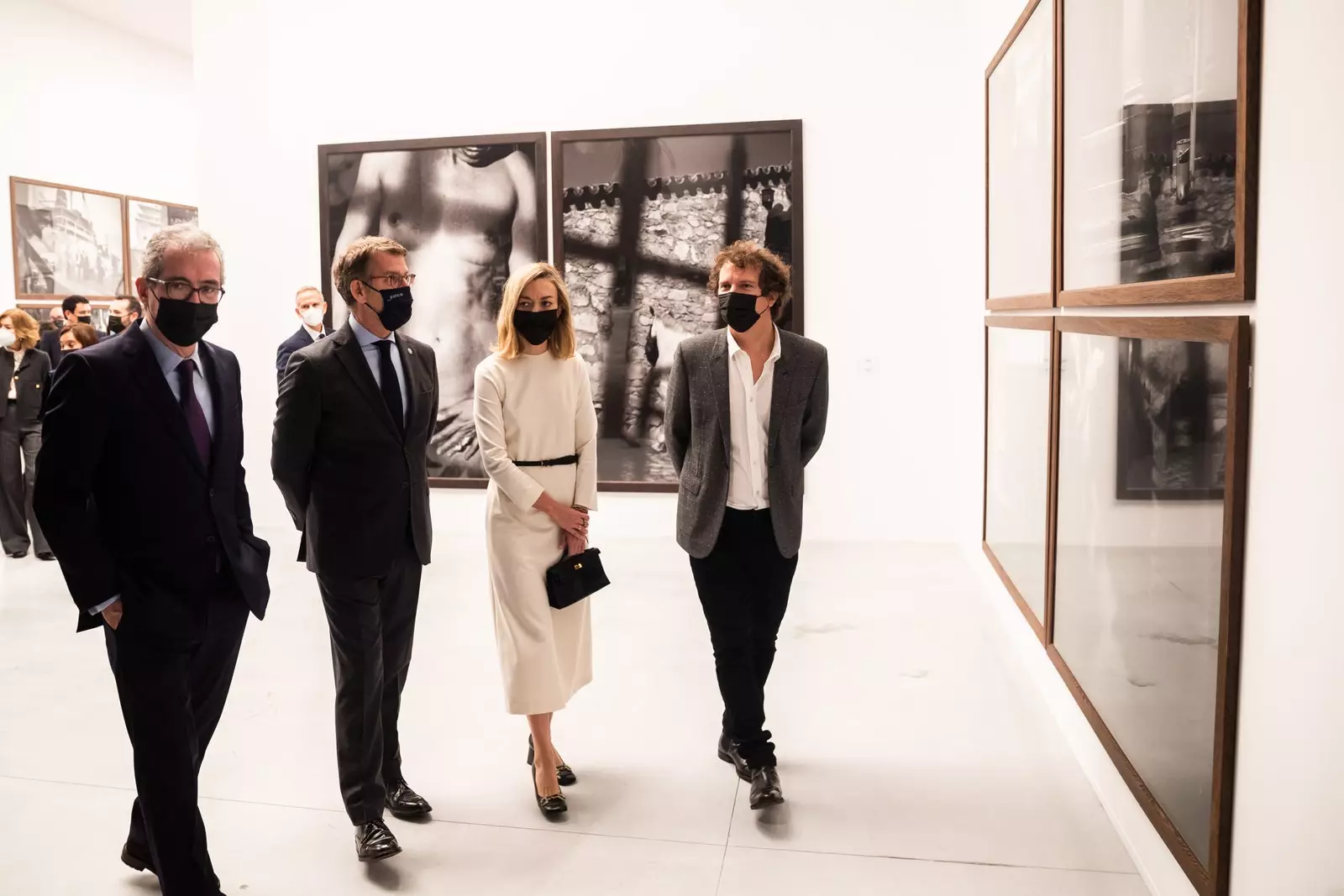 Пабло Исла Альберто Нуньес Фейхоо Марта Ортега и Бенджамин Линдберг во время первого визита на выставку