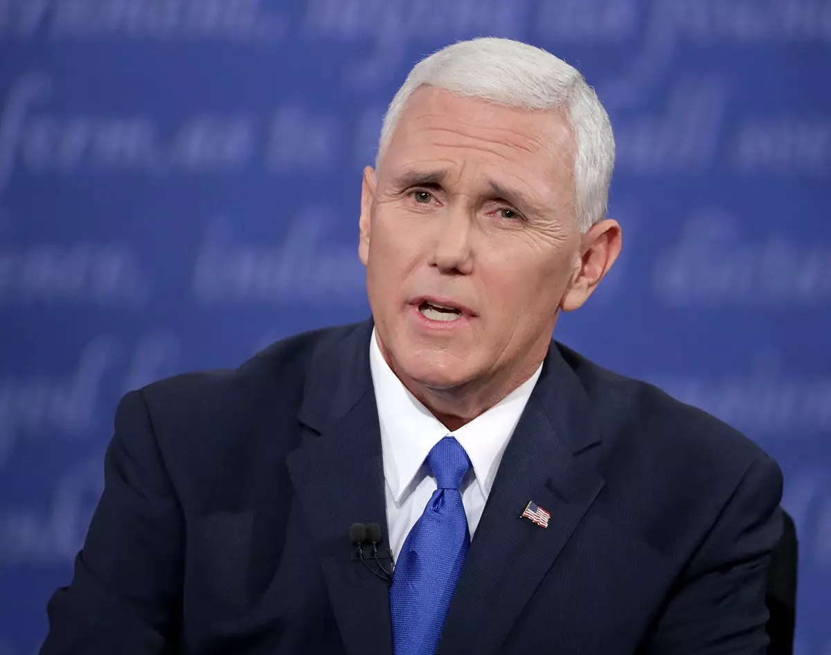 Mike Pence pria yang terlalu banyak bicara.