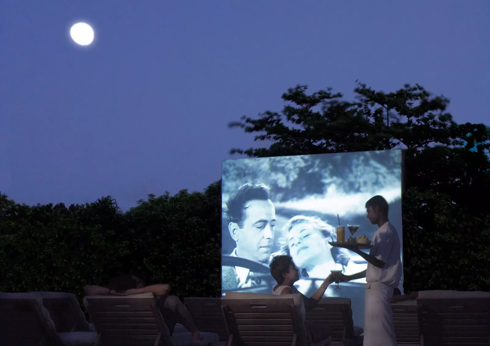 Cinema Paradiso. Cinematograful în aer liber este una dintre activitățile preferate ale oaspeților Soneva Fushi.