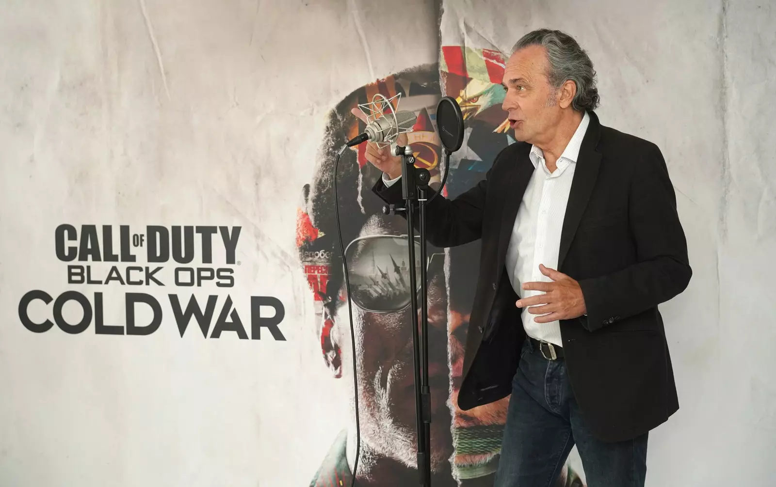 Coronado na-ekwupụta agwa sitere na Call of Duty Warzone na Black Ops Cold War.